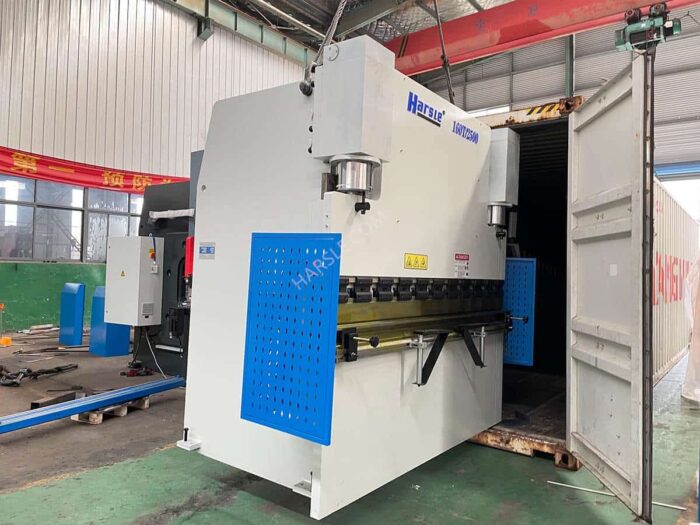 Saudi Arabia-WC67K-160T/2500 Hydraulic Press Brake | HARSLE