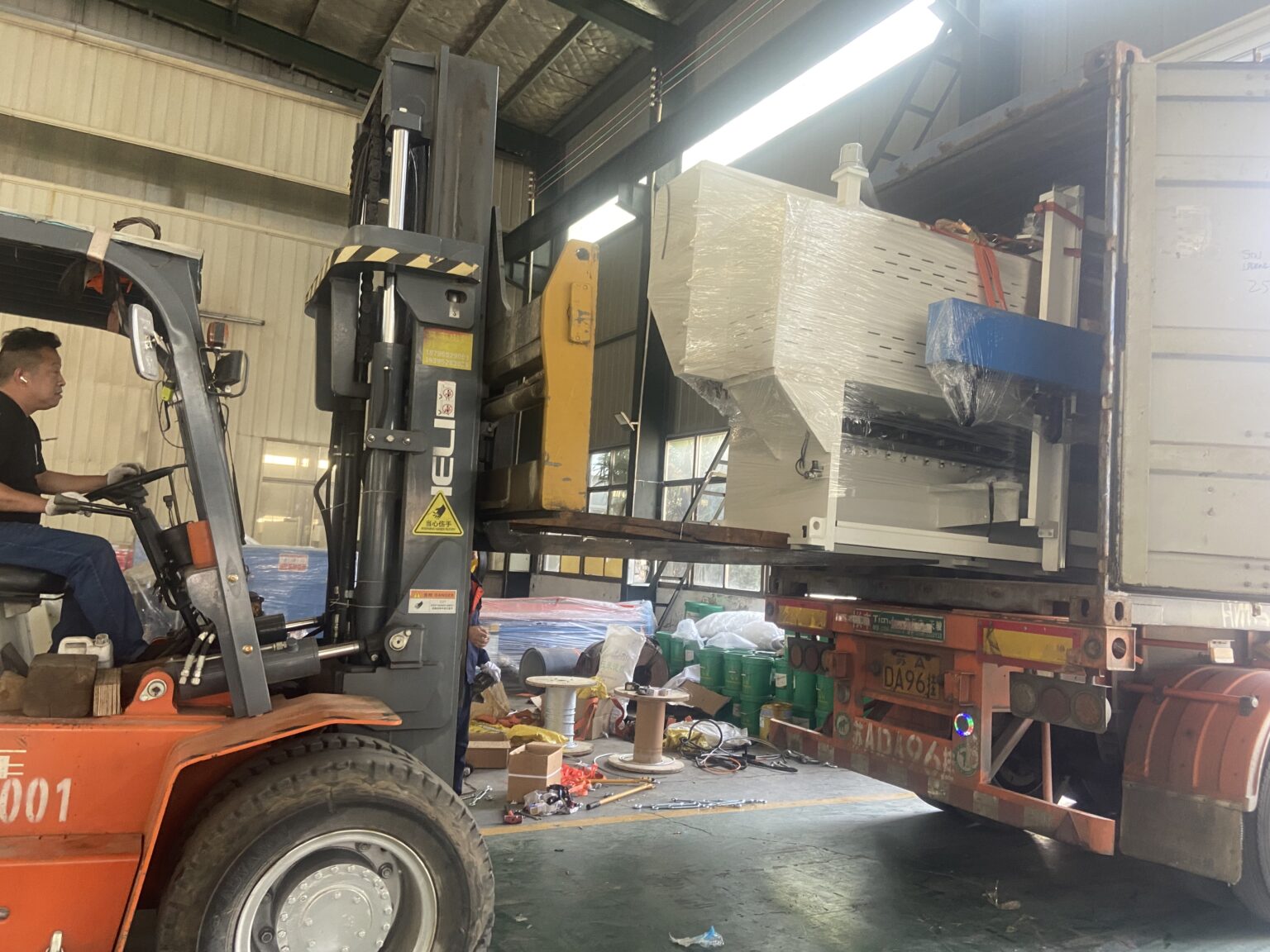 Portugal-HSVC-1500/4100 V Grooving Machine | HARSLE
